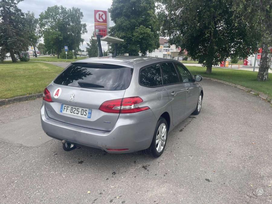Grey Peugeot 308 2015 in Taurage, with an engine capacity of 1.56 L and mileage of 217 thousand km for 2500 €, photo 6 on AUTOMOTO.COM.LV
