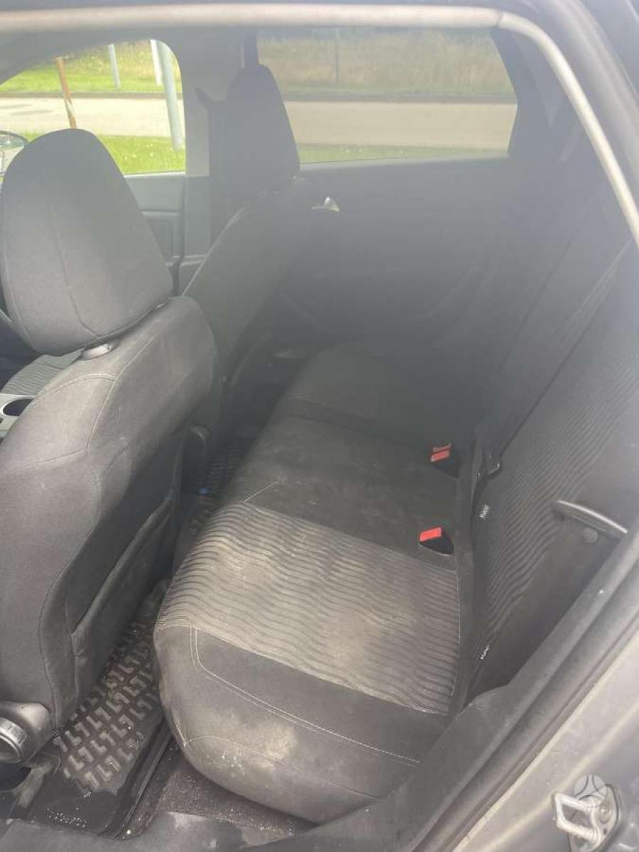 Grey Peugeot 308 2015 in Taurage, with an engine capacity of 1.56 L and mileage of 217 thousand km for 2500 €, photo 10 on AUTOMOTO.COM.LV