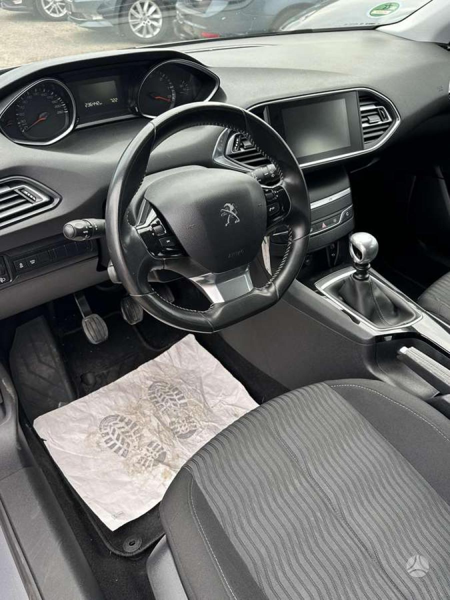 Pelēks Peugeot 308 2015 Kauņa, ar dzinēja tilpumu 1.60 L un nobraukumu 236 tūkst. km par 4350 €, foto 12 vietnē AUTOMOTO.COM.LV