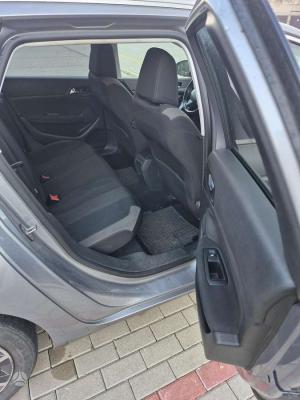 Grey Peugeot 308 2015 in Kaunas, with an engine capacity of 1.56 L and mileage of 300 thousand km for 4000 €, photo 3 on AUTOMOTO.COM.LV