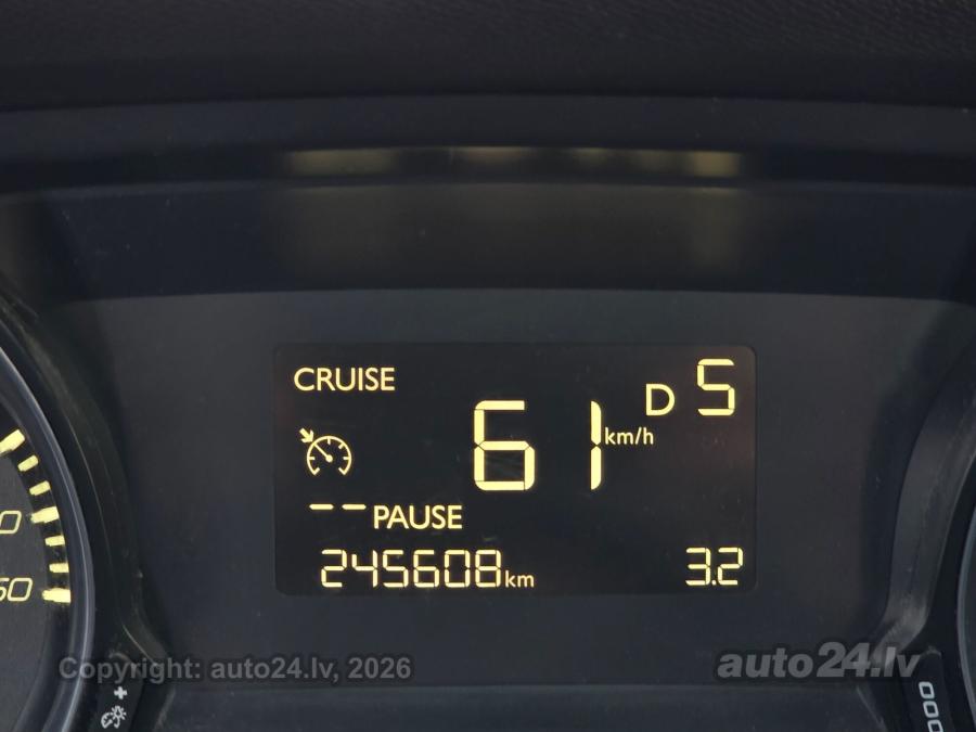 Серый Пежо 308 2015 в Таллин, объемом двигателя 2.00 л и пробегом 245 тыс. км за 4490 €, фото 16 на AUTOMOTO.COM.LV