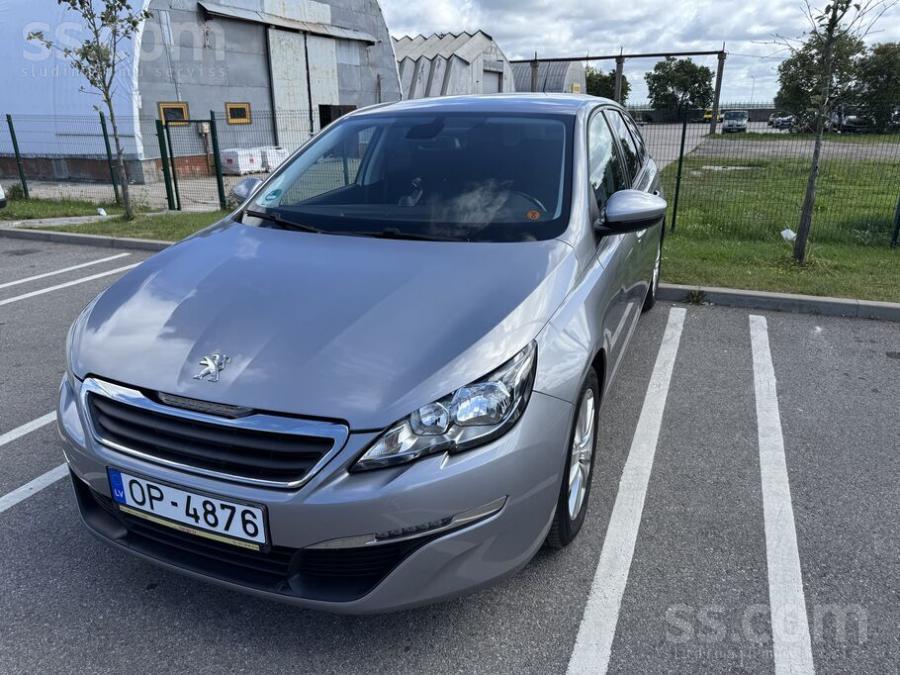 Grey Peugeot 308 2015 in Riga, with an engine capacity of 1.60 L and mileage of 238 thousand km for 5000 €, photo 1 on AUTOMOTO.COM.LV