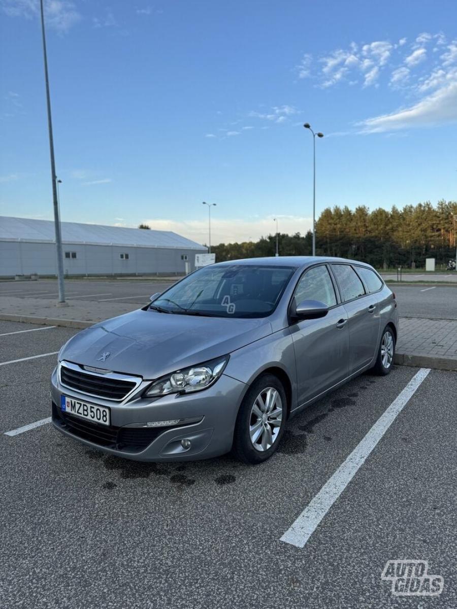 Grey Peugeot 308 2015 in Vilnius, with an engine capacity of 1.20 L and mileage of 217 thousand km for 4200 €, photo 1 on AUTOMOTO.COM.LV