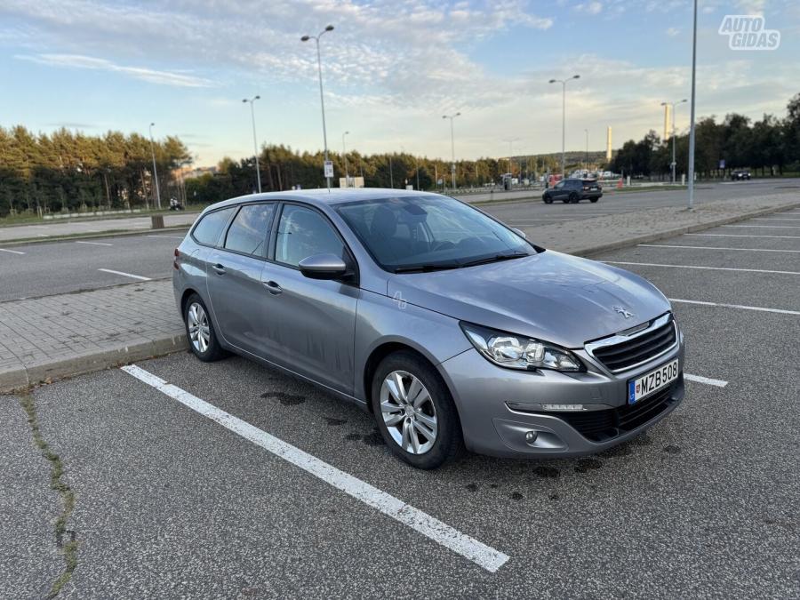 Grey Peugeot 308 2015 in Vilnius, with an engine capacity of 1.20 L and mileage of 217 thousand km for 4200 €, photo 3 on AUTOMOTO.COM.LV