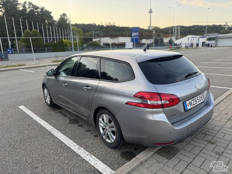 Grey Peugeot 308 2015 in Vilnius, with an engine capacity of 1.20 L and mileage of 217 thousand km for 4200 €, photo 4 on AUTOMOTO.COM.LV