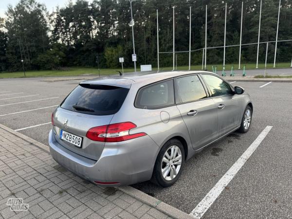 Pelēks Peugeot 308 2015 Viļņa, ar dzinēja tilpumu 1.20 L un nobraukumu 217 tūkst. km par 4200 €, foto 5 vietnē AUTOMOTO.COM.LV