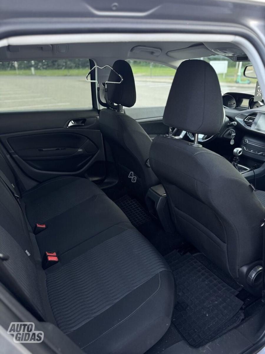 Grey Peugeot 308 2015 in Vilnius, with an engine capacity of 1.20 L and mileage of 217 thousand km for 4200 €, photo 11 on AUTOMOTO.COM.LV