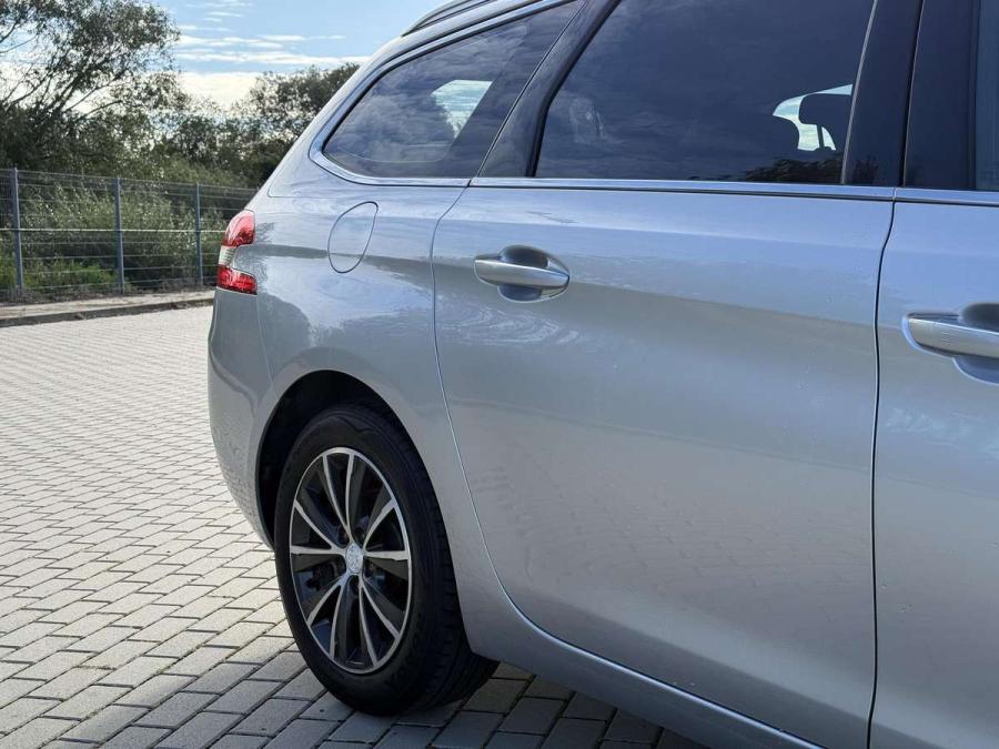 Pelēks Peugeot 308 2015 Marijampole, ar dzinēja tilpumu 1.56 L un nobraukumu 173 tūkst. km par 4200 €, foto 9 vietnē AUTOMOTO.COM.LV