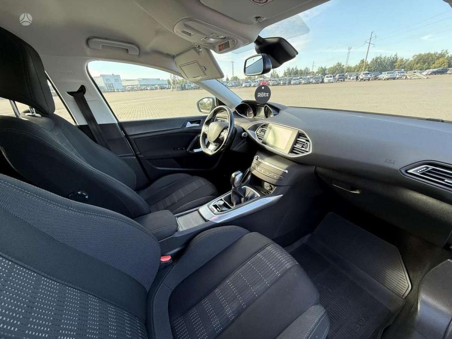 Pelēks Peugeot 308 2015 Marijampole, ar dzinēja tilpumu 1.56 L un nobraukumu 173 tūkst. km par 4200 €, foto 17 vietnē AUTOMOTO.COM.LV