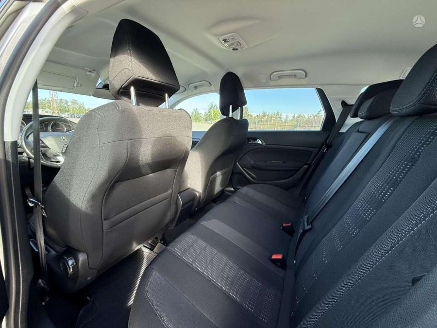 Pelēks Peugeot 308 2015 Marijampole, ar dzinēja tilpumu 1.56 L un nobraukumu 173 tūkst. km par 4200 €, foto 23 vietnē AUTOMOTO.COM.LV