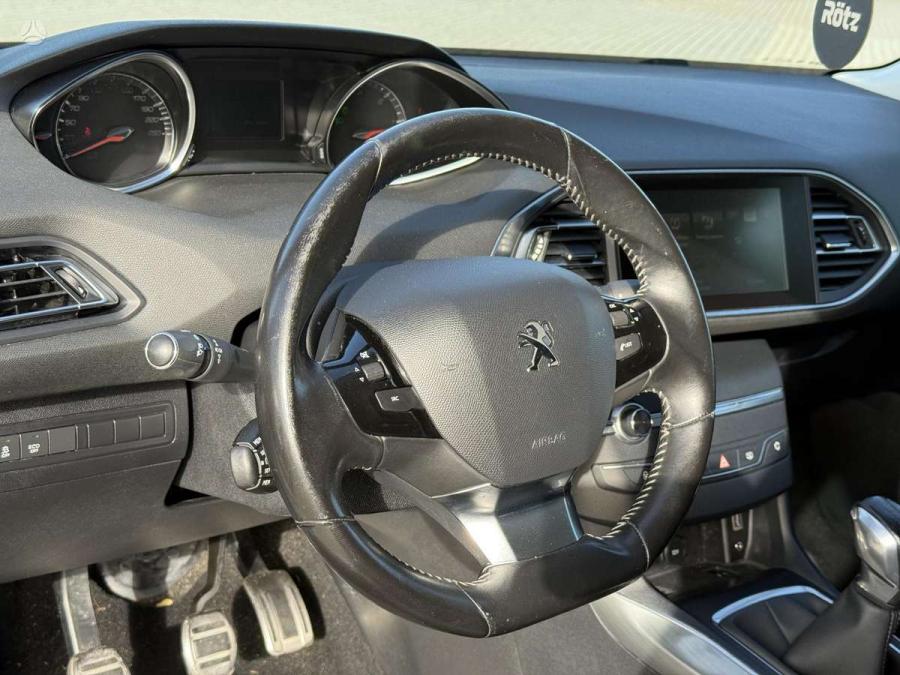 Pelēks Peugeot 308 2015 Marijampole, ar dzinēja tilpumu 1.56 L un nobraukumu 173 tūkst. km par 4200 €, foto 26 vietnē AUTOMOTO.COM.LV