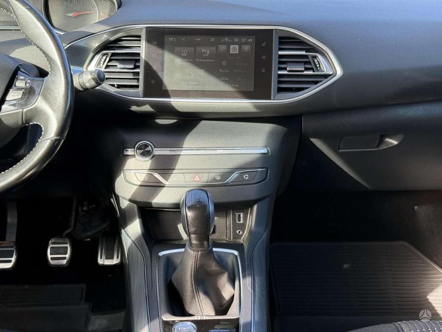 Pelēks Peugeot 308 2015 Marijampole, ar dzinēja tilpumu 1.56 L un nobraukumu 173 tūkst. km par 4200 €, foto 28 vietnē AUTOMOTO.COM.LV