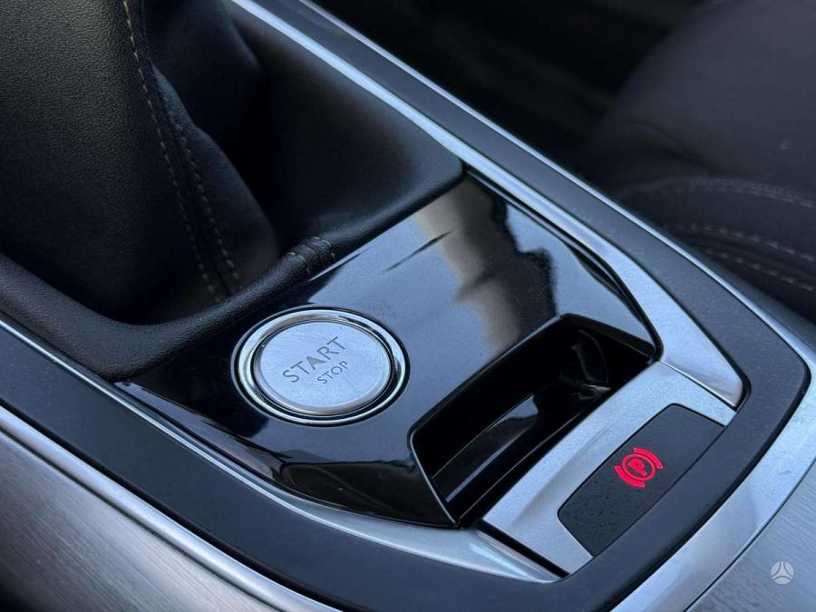 Pelēks Peugeot 308 2015 Marijampole, ar dzinēja tilpumu 1.56 L un nobraukumu 173 tūkst. km par 4200 €, foto 32 vietnē AUTOMOTO.COM.LV
