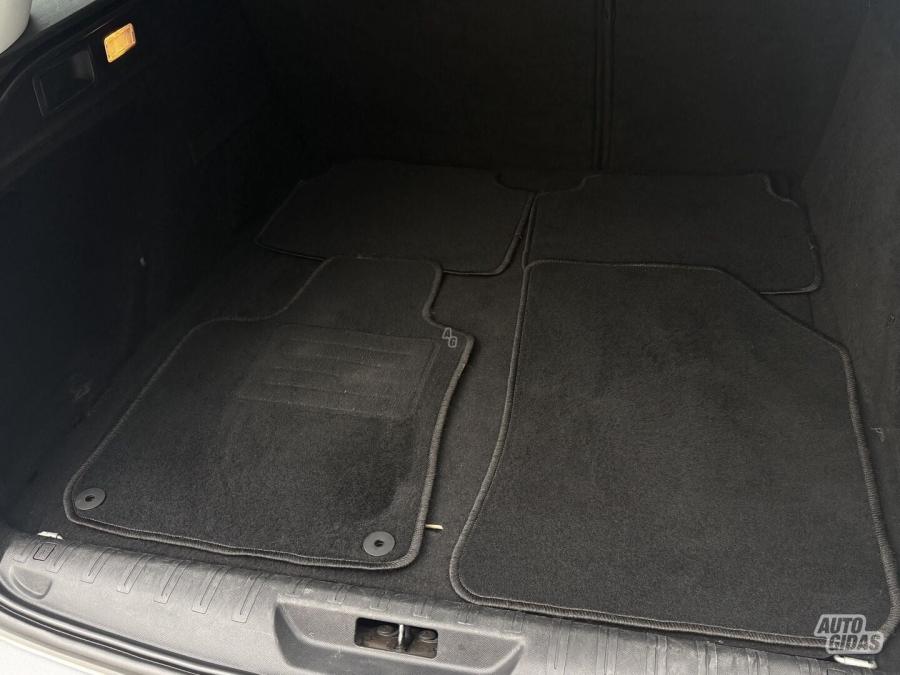Pelēks Peugeot 308 2015 Kauņa, ar dzinēja tilpumu 1.60 L un nobraukumu 228 tūkst. km par 3100 €, foto 12 vietnē AUTOMOTO.COM.LV