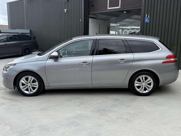 Grey Peugeot 308 2015 in Kaunas, with an engine capacity of 1.56 L and mileage of 228 thousand km for 3100 €, photo 4 on AUTOMOTO.COM.LV