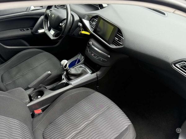 Grey Peugeot 308 2015 in Kaunas, with an engine capacity of 1.56 L and mileage of 228 thousand km for 3100 €, photo 8 on AUTOMOTO.COM.LV