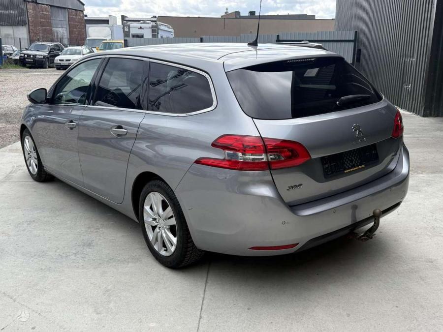 Grey Peugeot 308 2015 in Kaunas, with an engine capacity of 1.56 L and mileage of 228 thousand km for 3100 €, photo 3 on AUTOMOTO.COM.LV