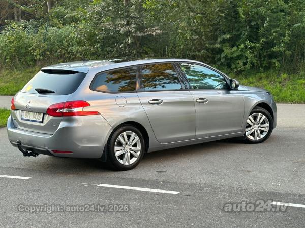 Pelēks Peugeot 308 2015 Tallina, ar dzinēja tilpumu 2.00 L un nobraukumu 248 tūkst. km par 5490 €, foto 6 vietnē AUTOMOTO.COM.LV