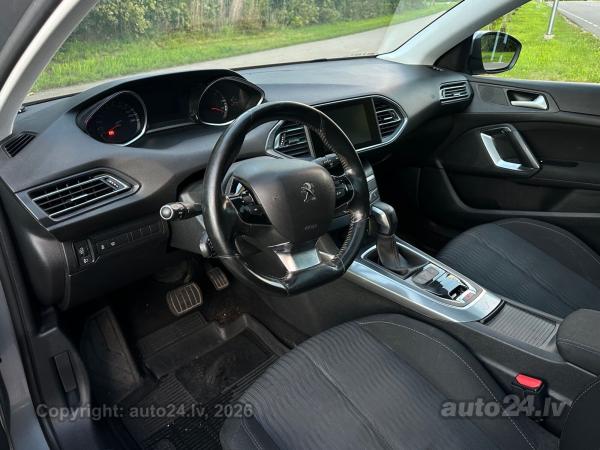 Pelēks Peugeot 308 2015 Tallina, ar dzinēja tilpumu 2.00 L un nobraukumu 248 tūkst. km par 5490 €, foto 8 vietnē AUTOMOTO.COM.LV
