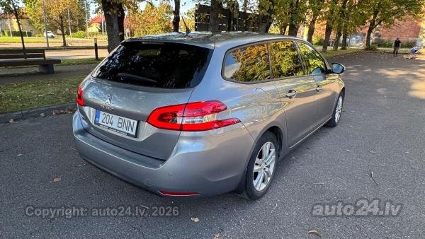 Grey Peugeot 308 2015 in Tallinn, with an engine capacity of 1.20 L and mileage of 219 thousand km for 4999 €, photo 6 on AUTOMOTO.COM.LV