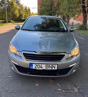 Grey Peugeot 308 2015 in Tallinn, with an engine capacity of 1.20 L and mileage of 219 thousand km for 4999 €, photo 9 on AUTOMOTO.COM.LV