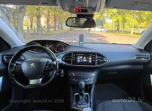 Grey Peugeot 308 2015 in Tallinn, with an engine capacity of 1.20 L and mileage of 219 thousand km for 4999 €, photo 10 on AUTOMOTO.COM.LV