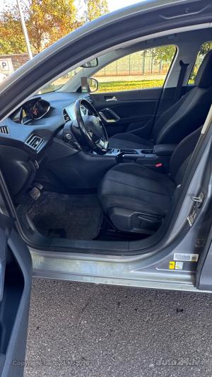 Grey Peugeot 308 2015 in Tallinn, with an engine capacity of 1.20 L and mileage of 219 thousand km for 4999 €, photo 14 on AUTOMOTO.COM.LV