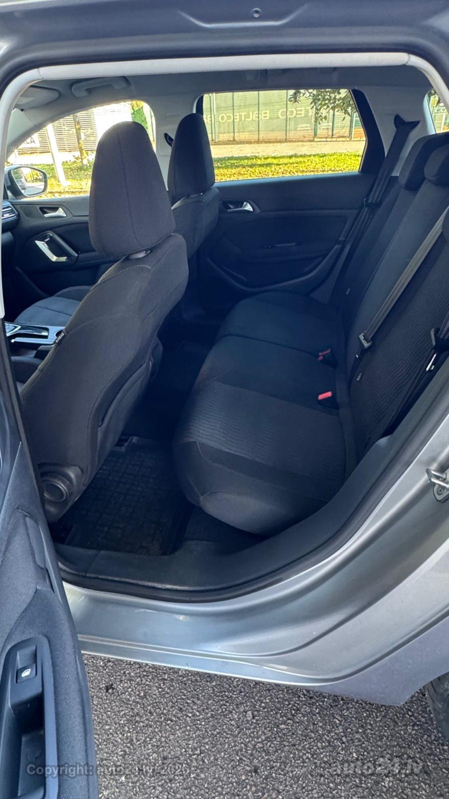 Grey Peugeot 308 2015 in Tallinn, with an engine capacity of 1.20 L and mileage of 219 thousand km for 4999 €, photo 15 on AUTOMOTO.COM.LV