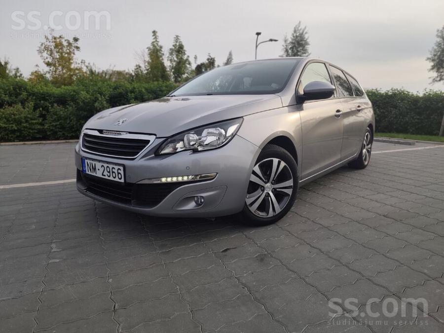 Grey Peugeot 308 2015 in Jelgava, with an engine capacity of 1.60 L and mileage of 165 thousand km for 6300 €, photo 3 on AUTOMOTO.COM.LV