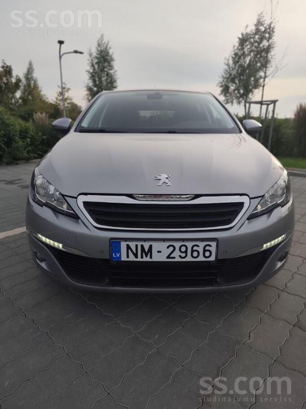 Grey Peugeot 308 2015 in Jelgava, with an engine capacity of 1.60 L and mileage of 165 thousand km for 6300 €, photo 4 on AUTOMOTO.COM.LV