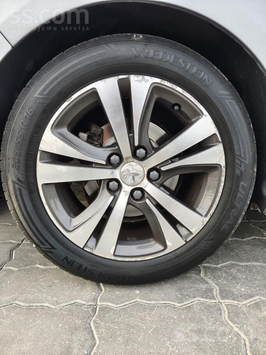 Grey Peugeot 308 2015 in Jelgava, with an engine capacity of 1.60 L and mileage of 165 thousand km for 6300 €, photo 13 on AUTOMOTO.COM.LV