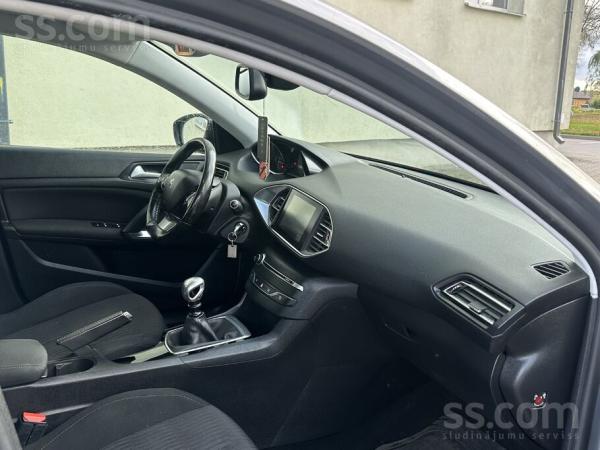 Pelēks Peugeot 308 2015 Daugavpils, ar dzinēja tilpumu 1.60 L un nobraukumu 198 tūkst. km par 3800 €, foto 6 vietnē AUTOMOTO.COM.LV