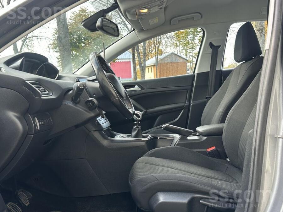 Pelēks Peugeot 308 2015 Daugavpils, ar dzinēja tilpumu 1.60 L un nobraukumu 198 tūkst. km par 3800 €, foto 7 vietnē AUTOMOTO.COM.LV
