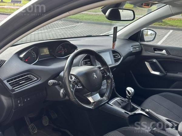 Pelēks Peugeot 308 2015 Daugavpils, ar dzinēja tilpumu 1.60 L un nobraukumu 198 tūkst. km par 3800 €, foto 9 vietnē AUTOMOTO.COM.LV