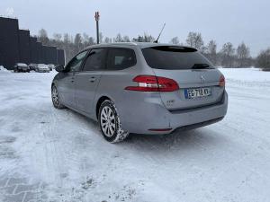 Grey Peugeot 308 2016 in Kaunas, with an engine capacity of 1.20 L and mileage of 117 thousand km for 3700 €, photo 3 on AUTOMOTO.COM.LV