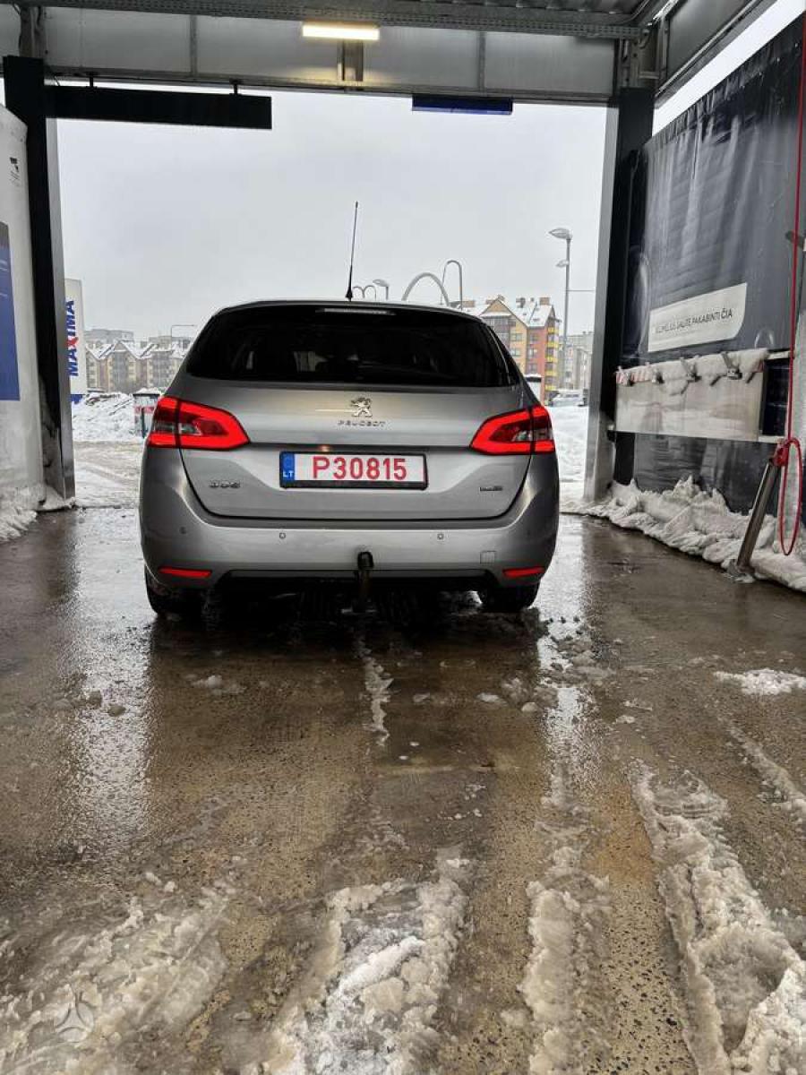 Grey Peugeot 308 2016 in Vilnius, with an engine capacity of 1.56 L and mileage of 331 thousand km for 4450 €, photo 5 on AUTOMOTO.COM.LV