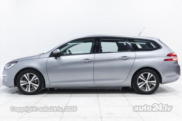 Pelēks Peugeot 308 2016 Tallina, ar dzinēja tilpumu 1.20 L un nobraukumu 148 tūkst. km par 6999 €, foto 2 vietnē AUTOMOTO.COM.LV
