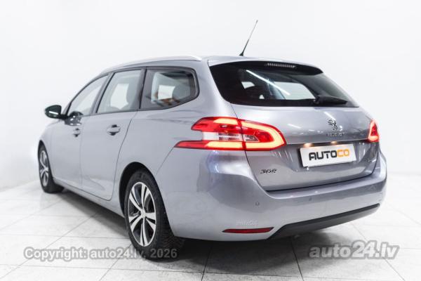 Pelēks Peugeot 308 2016 Tallina, ar dzinēja tilpumu 1.20 L un nobraukumu 148 tūkst. km par 6999 €, foto 5 vietnē AUTOMOTO.COM.LV