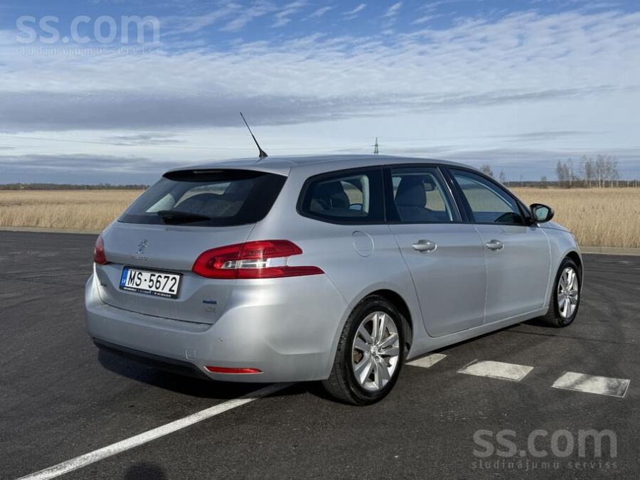 Grey Peugeot 308 2016 in Liepaja, with an engine capacity of 1.60 L and mileage of 249 thousand km for 3800 €, photo 3 on AUTOMOTO.COM.LV