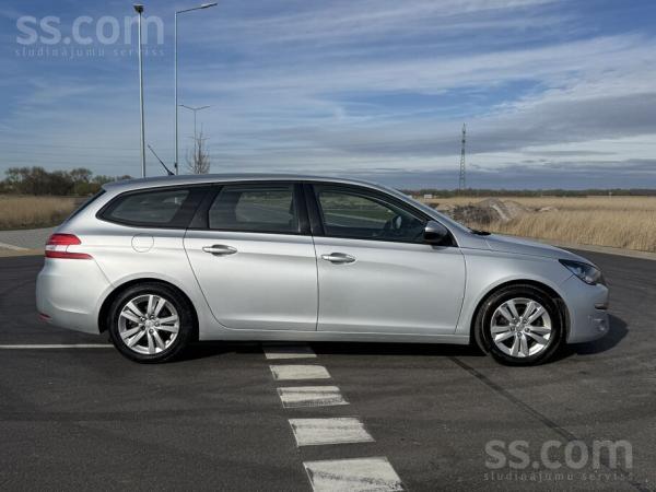 Pelēks Peugeot 308 2016 Liepāja, ar dzinēja tilpumu 1.60 L un nobraukumu 249 tūkst. km par 3800 €, foto 5 vietnē AUTOMOTO.COM.LV