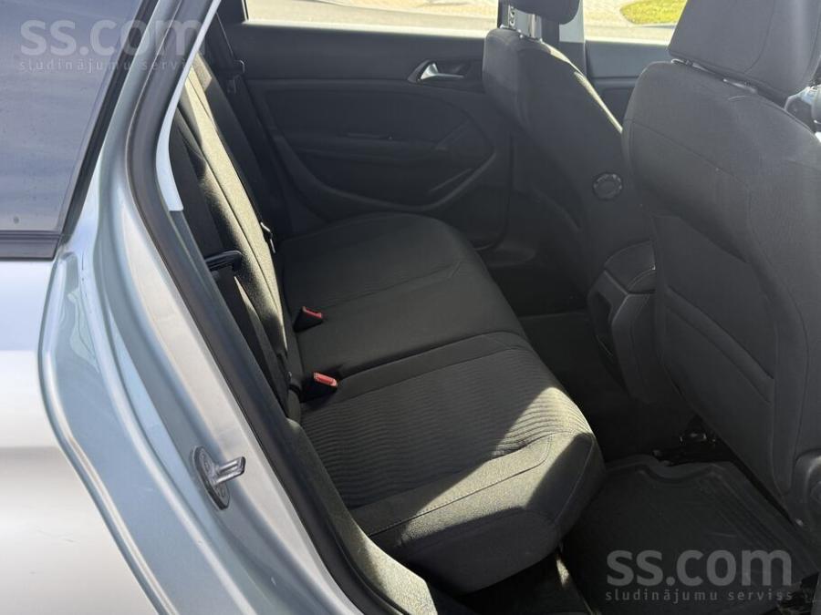 Grey Peugeot 308 2016 in Liepaja, with an engine capacity of 1.60 L and mileage of 249 thousand km for 3800 €, photo 12 on AUTOMOTO.COM.LV