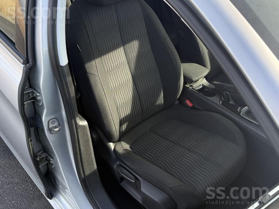 Grey Peugeot 308 2016 in Liepaja, with an engine capacity of 1.60 L and mileage of 249 thousand km for 3800 €, photo 14 on AUTOMOTO.COM.LV