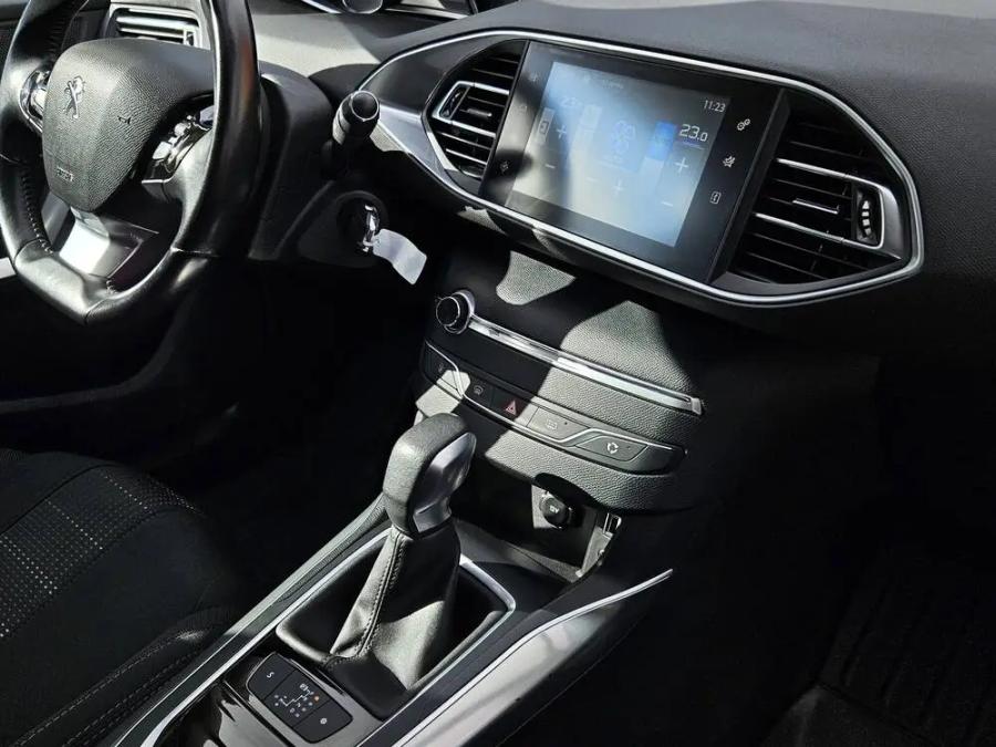 Pelēks Peugeot 308 2016 Jēkabpils, ar dzinēja tilpumu 2.00 L un nobraukumu 195 tūkst. km par 7990 €, foto 22 vietnē AUTOMOTO.COM.LV