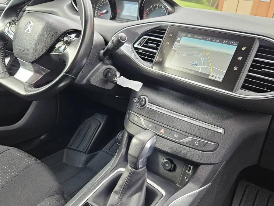 Pelēks Peugeot 308 2016 Jēkabpils, ar dzinēja tilpumu 2.00 L un nobraukumu 195 tūkst. km par 7990 €, foto 24 vietnē AUTOMOTO.COM.LV