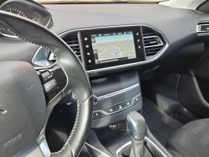 Pelēks Peugeot 308 2016 Jēkabpils, ar dzinēja tilpumu 2.00 L un nobraukumu 195 tūkst. km par 7990 €, foto 29 vietnē AUTOMOTO.COM.LV