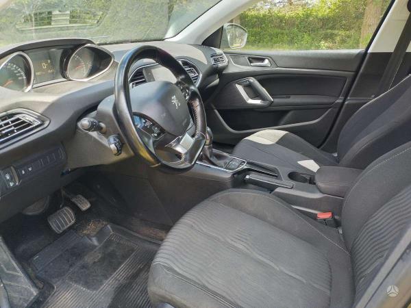 Pelēks Peugeot 308 2016 Panevēža, ar dzinēja tilpumu 1.56 L un nobraukumu 168 tūkst. km par 4500 €, foto 9 vietnē AUTOMOTO.COM.LV