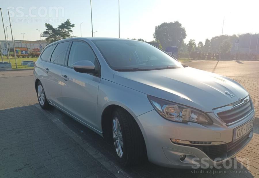 Pelēks Peugeot 308 2016 Liepāja, ar dzinēja tilpumu 1.20 L un nobraukumu 146 tūkst. km par 4900 €, foto 3 vietnē AUTOMOTO.COM.LV