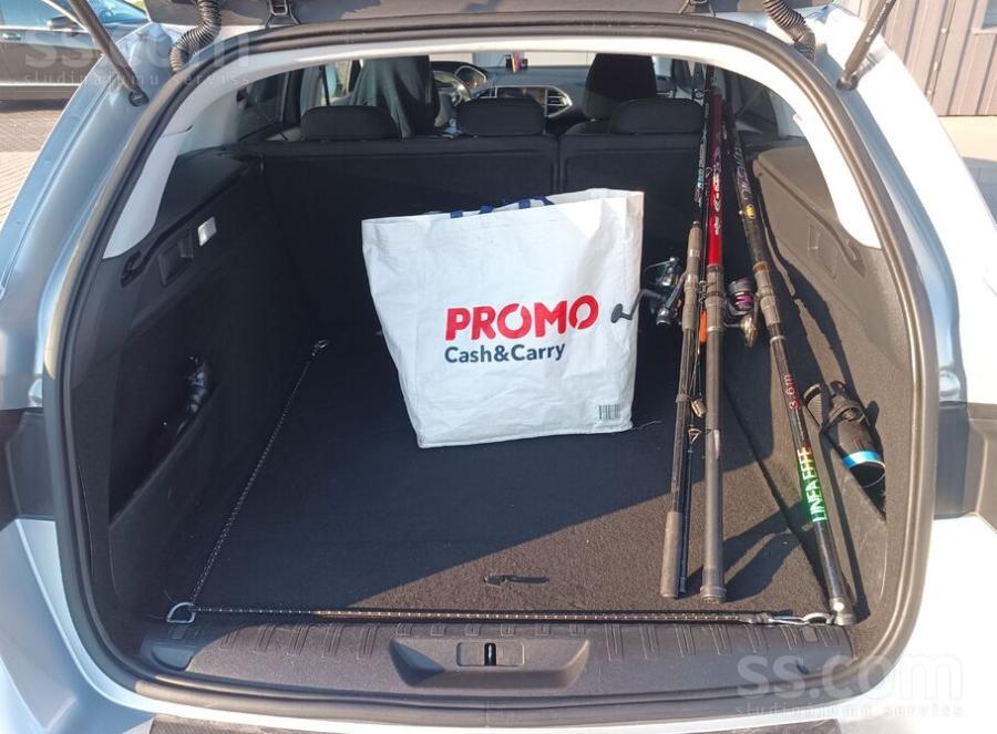 Pelēks Peugeot 308 2016 Liepāja, ar dzinēja tilpumu 1.20 L un nobraukumu 146 tūkst. km par 4900 €, foto 10 vietnē AUTOMOTO.COM.LV