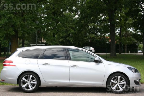 Grey Peugeot 308 2016 in Jelgava, with an engine capacity of 2.00 L and mileage of 240 thousand km for 5780 €, photo 10 on AUTOMOTO.COM.LV