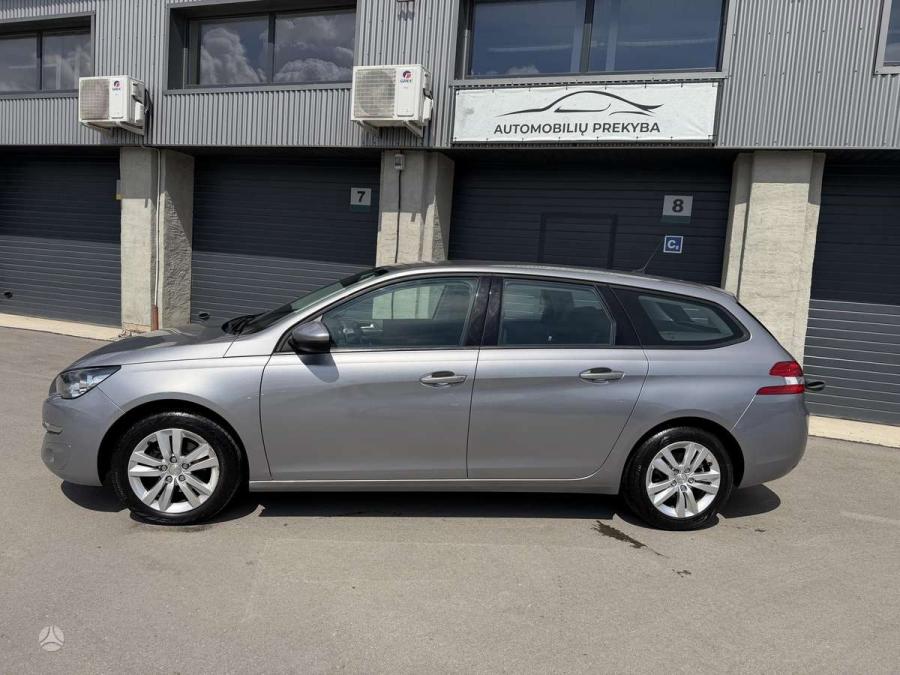 Grey Peugeot 308 2016 in Siauliai, with an engine capacity of 1.56 L and mileage of 240 thousand km for 3550 €, photo 3 on AUTOMOTO.COM.LV
